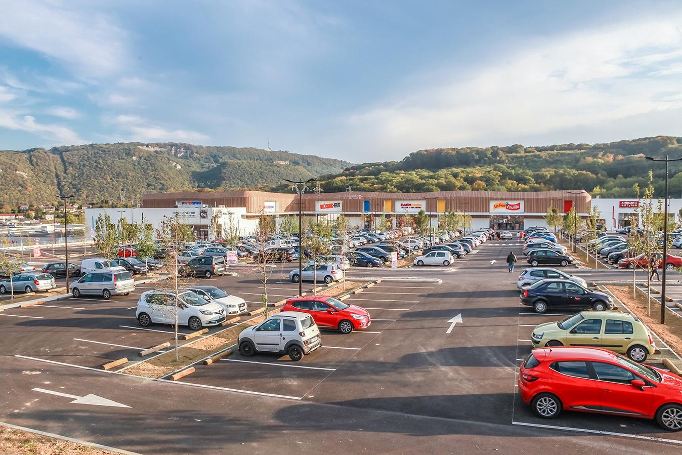 Location stand éphémère au Carrefour Besançon-Chalezeule